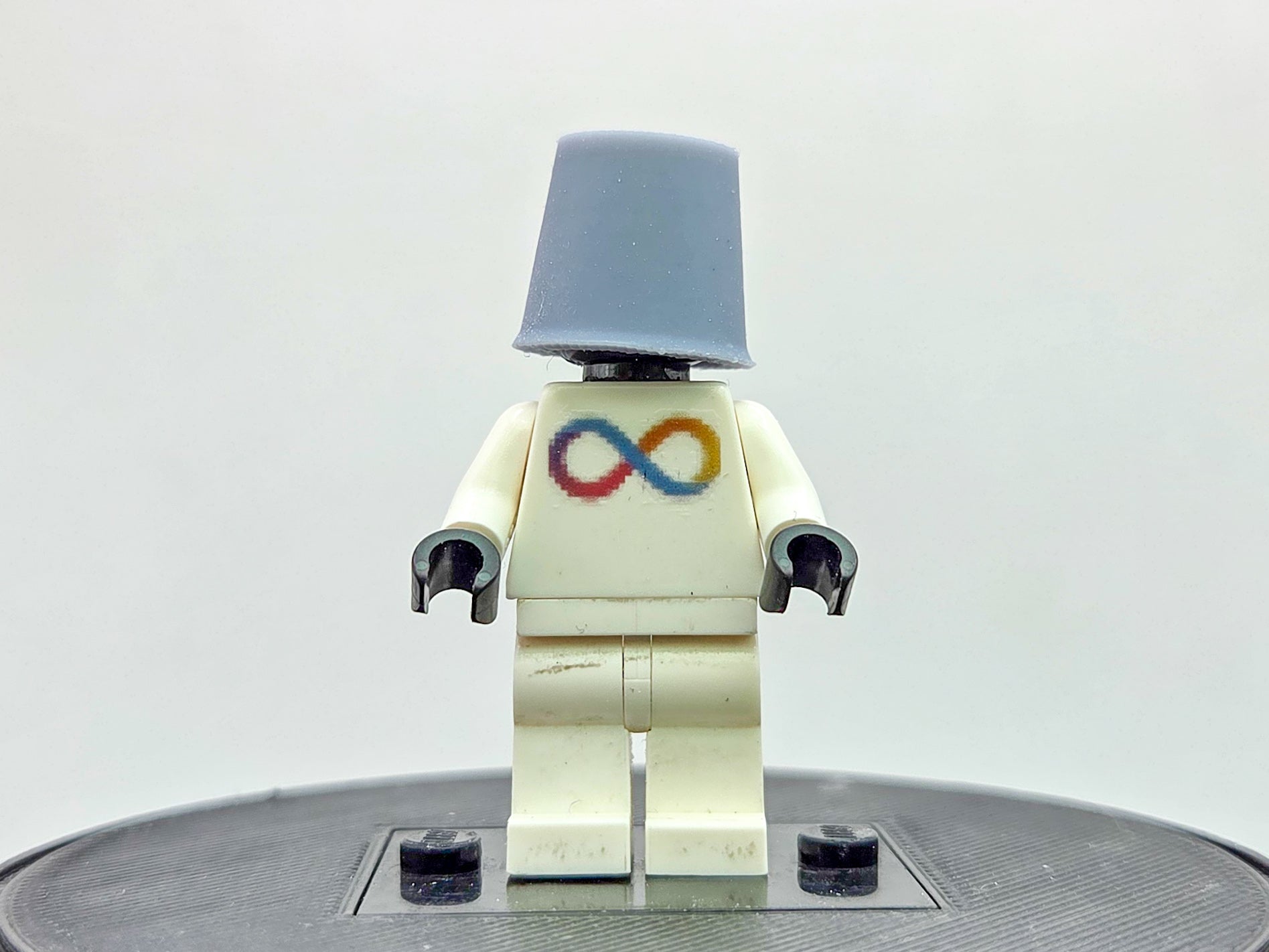 Custom 3D printed bucket helmet mage! – Limitless Minifigures