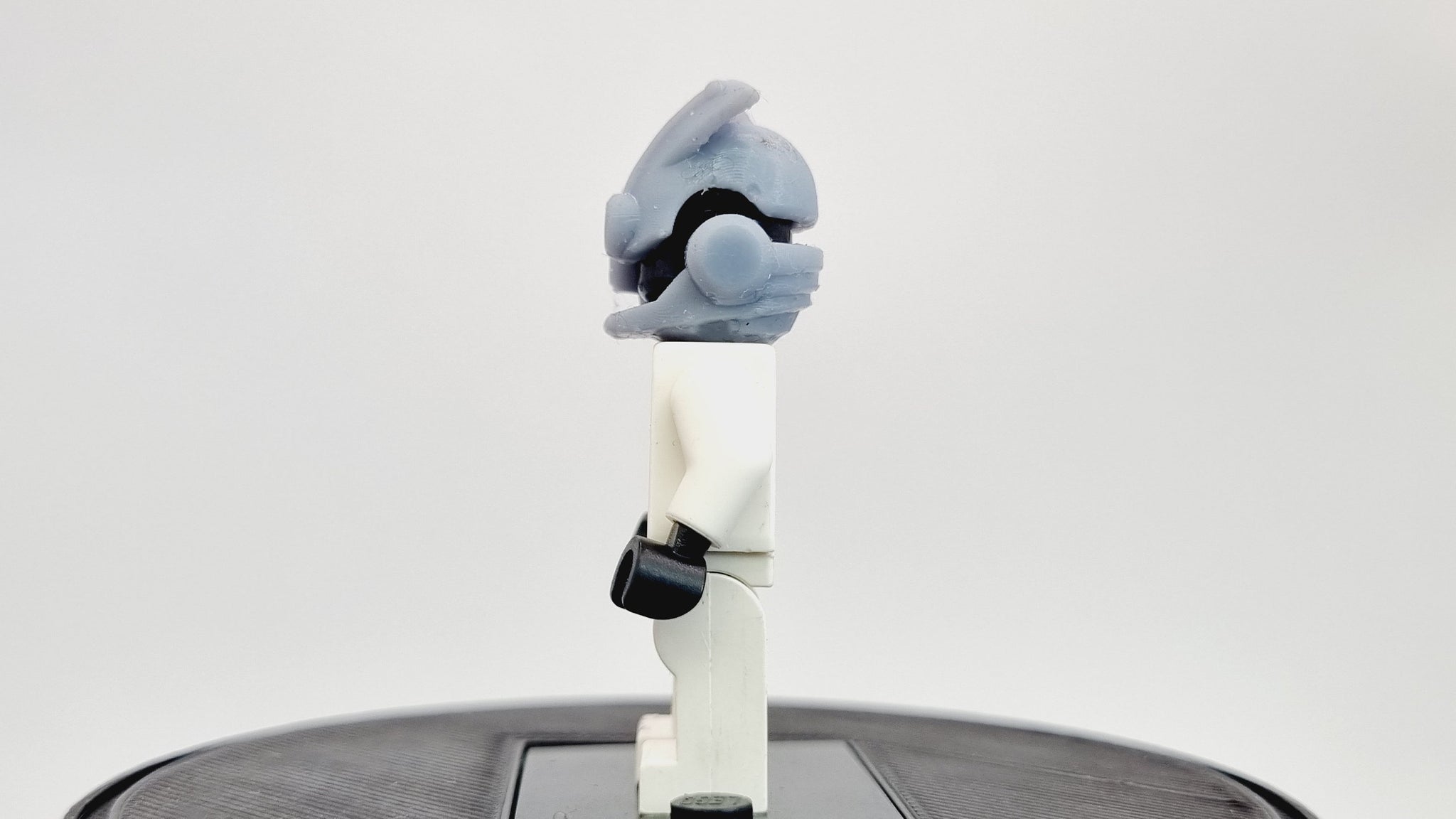 Building toy time traveller minion armor set! – Limitless Minifigures